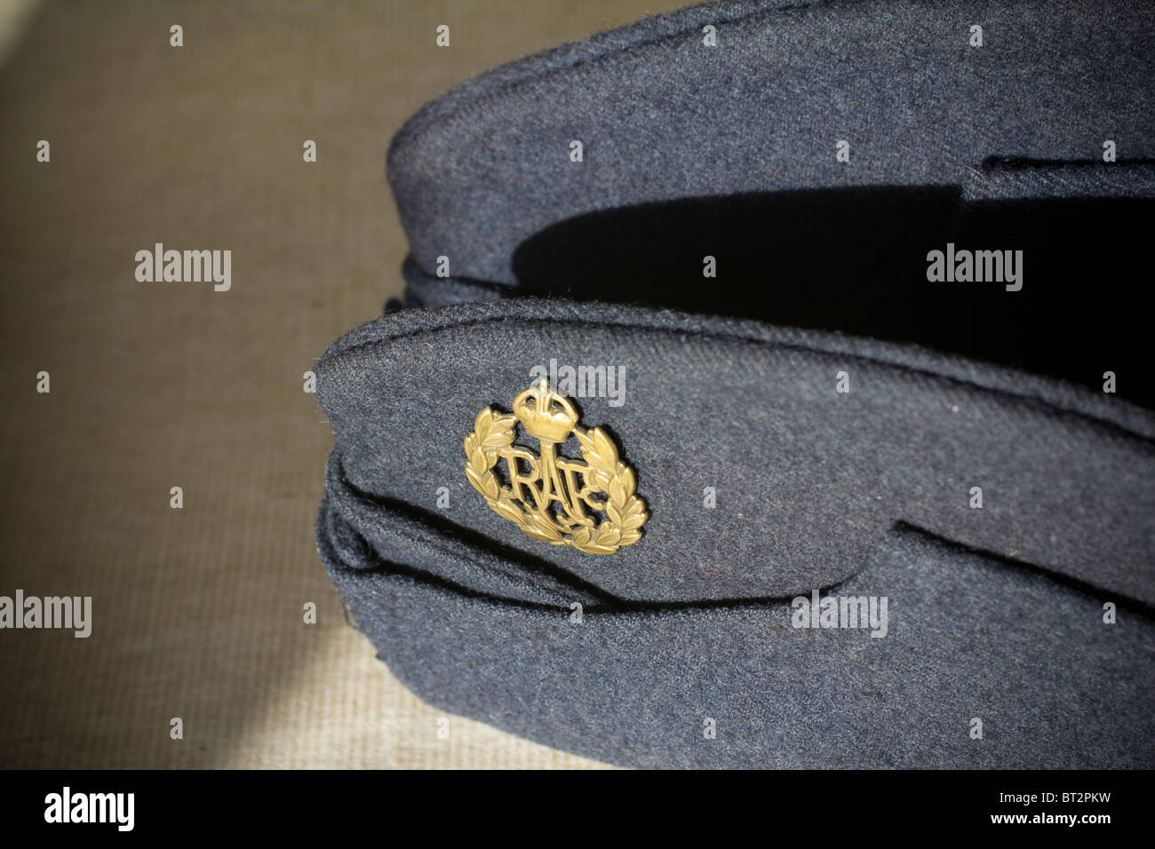 Royal air force badge hi-res stock photography and images - Alamy