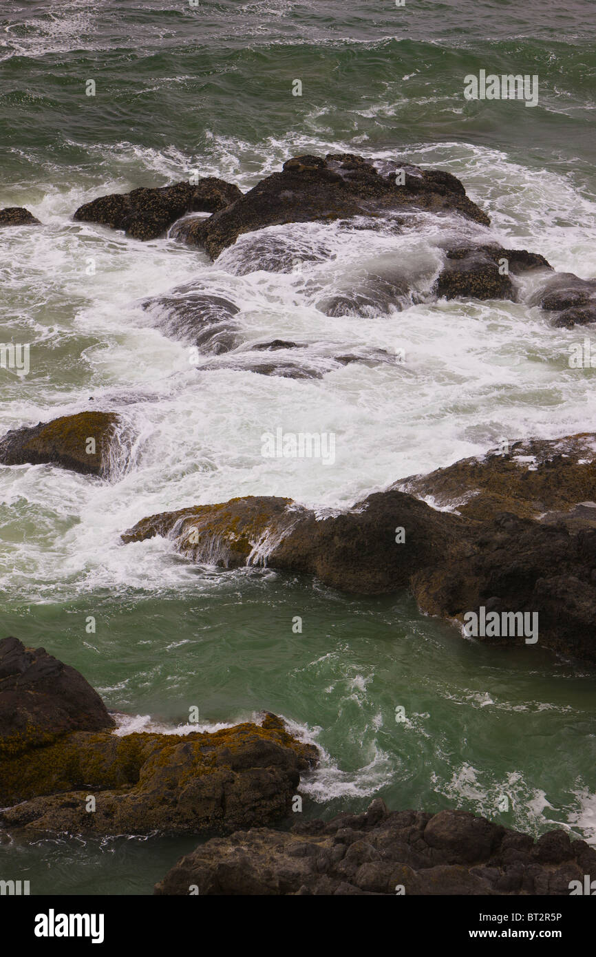 YACHATS, OREGON, USA - Surf, rocks,Central Oregon coast, from Brays ...
