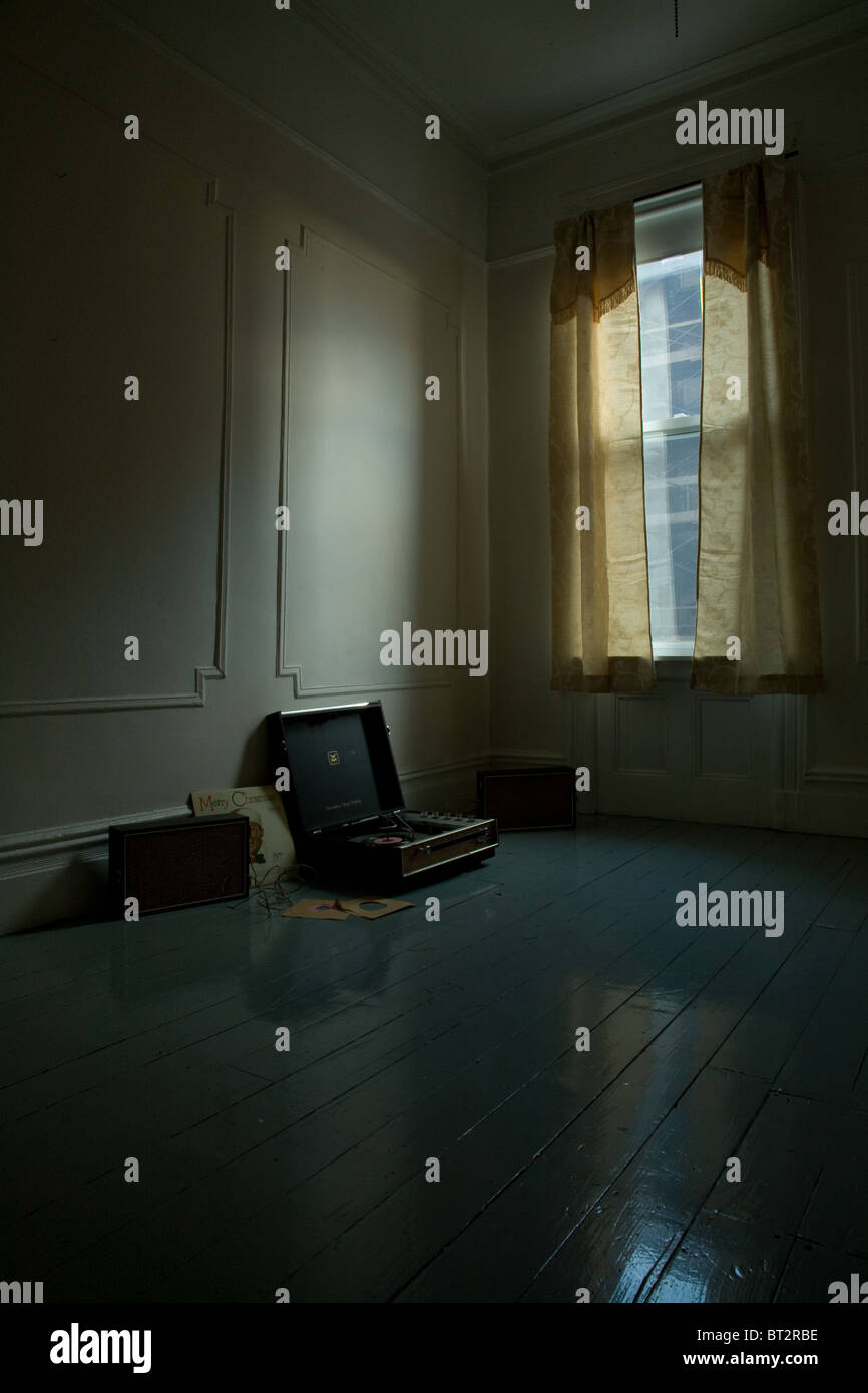 record player in empty room Stock Photo - Alamy