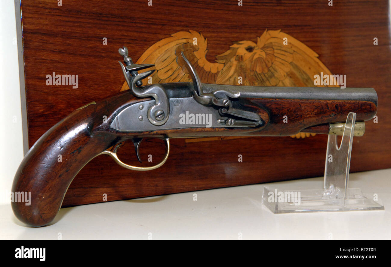 Old flintlock hi-res stock photography and images - Alamy