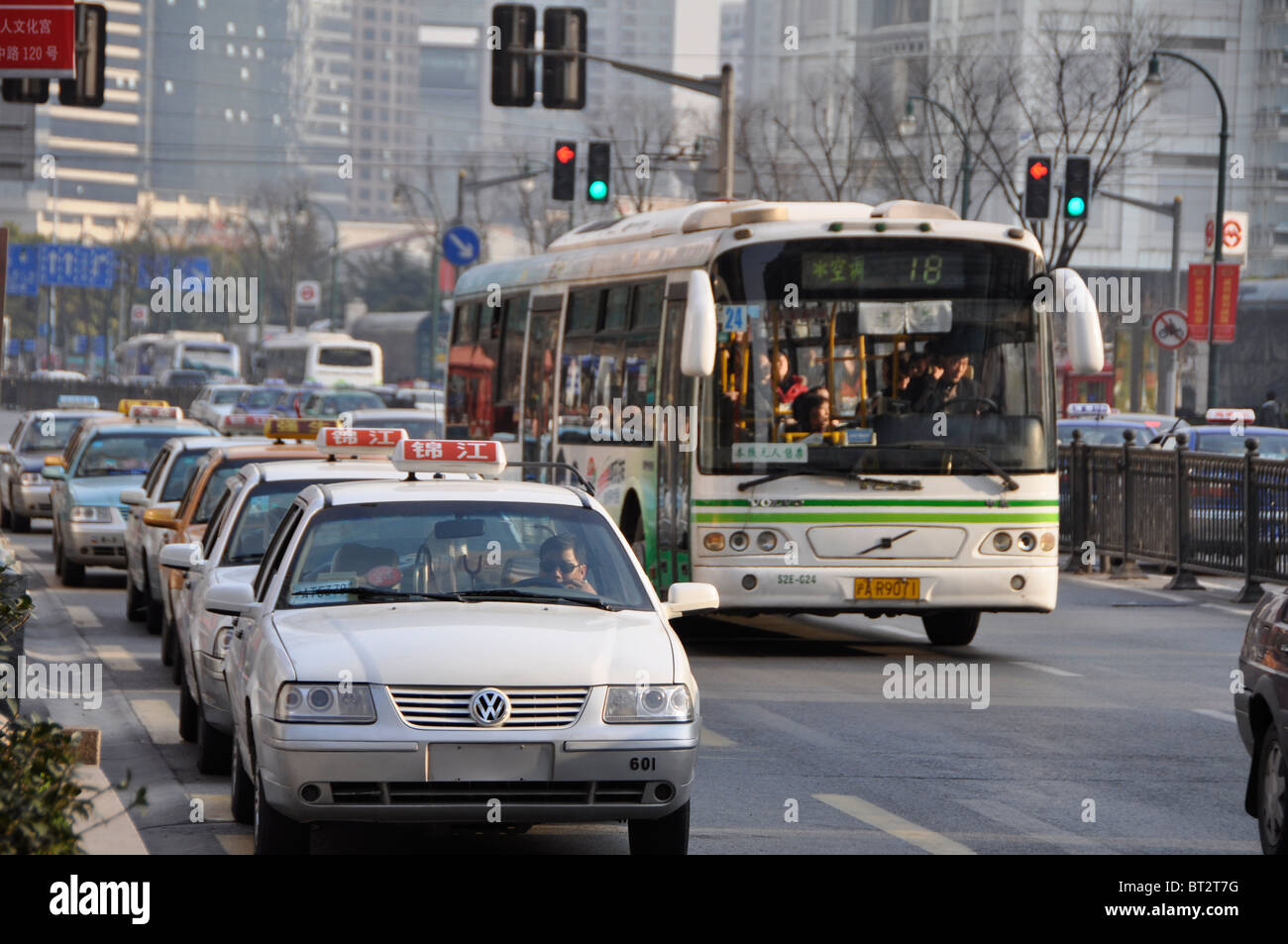 Taxi line hi-res stock photography and images - Alamy
