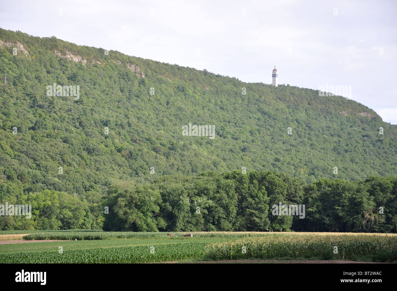 Heublein Tower, Talcott Mountain State Park, Avon, Connecticut, USA ...