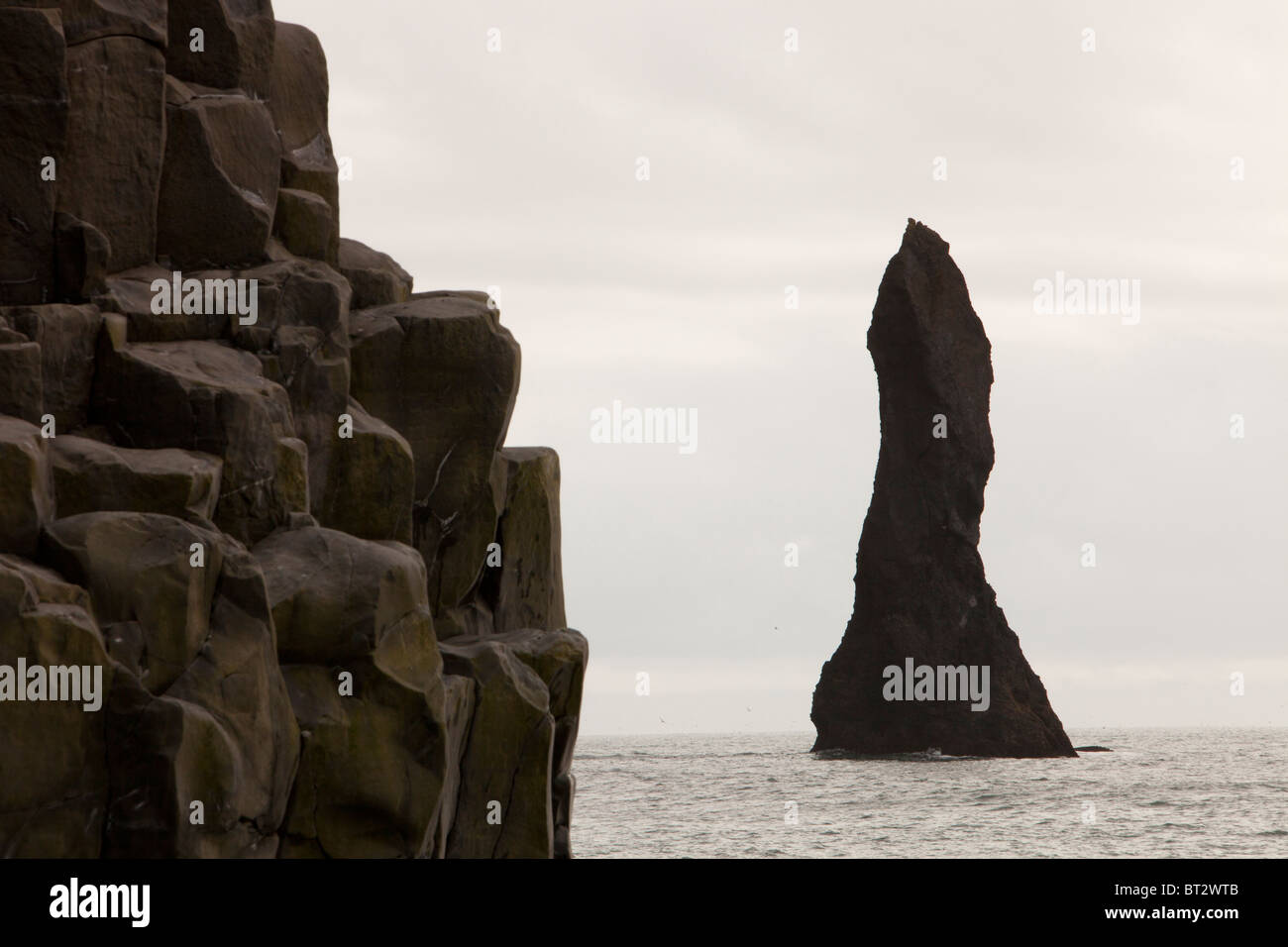 A sea stack at Vik on Iceland's south coast Stock Photo - Alamy