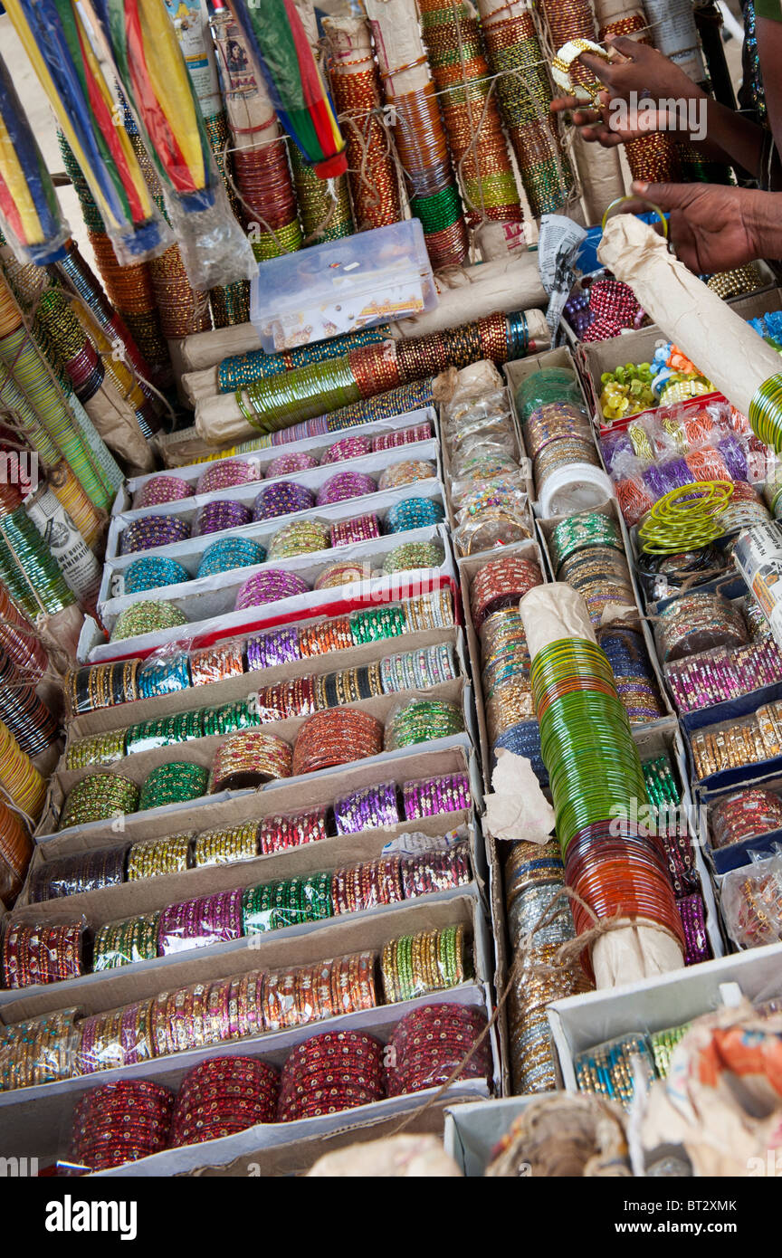 Market barrow stall hi-res stock photography and images - Alamy