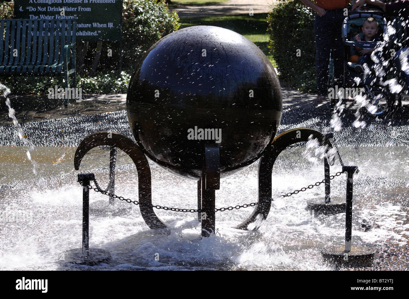 Fountain, Dallas Arboretum, Texas, USA Stock Photo - Alamy