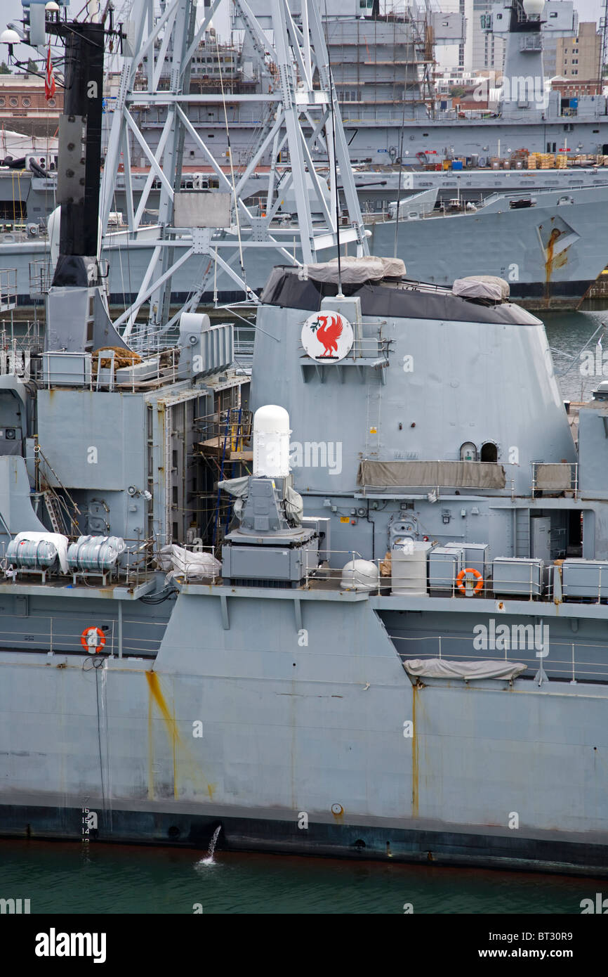 Type 42 destroyer hi-res stock photography and images - Alamy