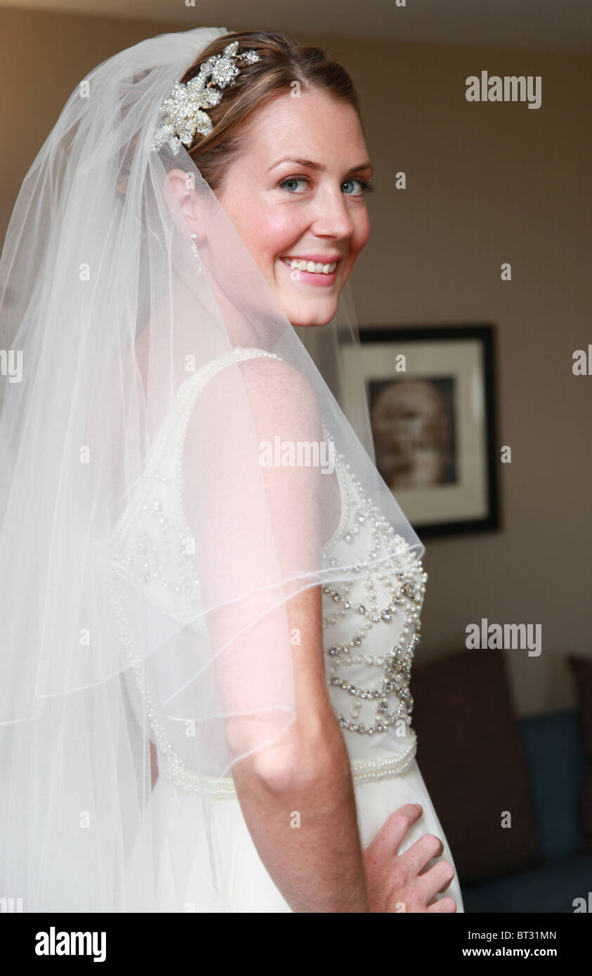 Young bride getting ready for her wedding day Stock Photo - Alamy