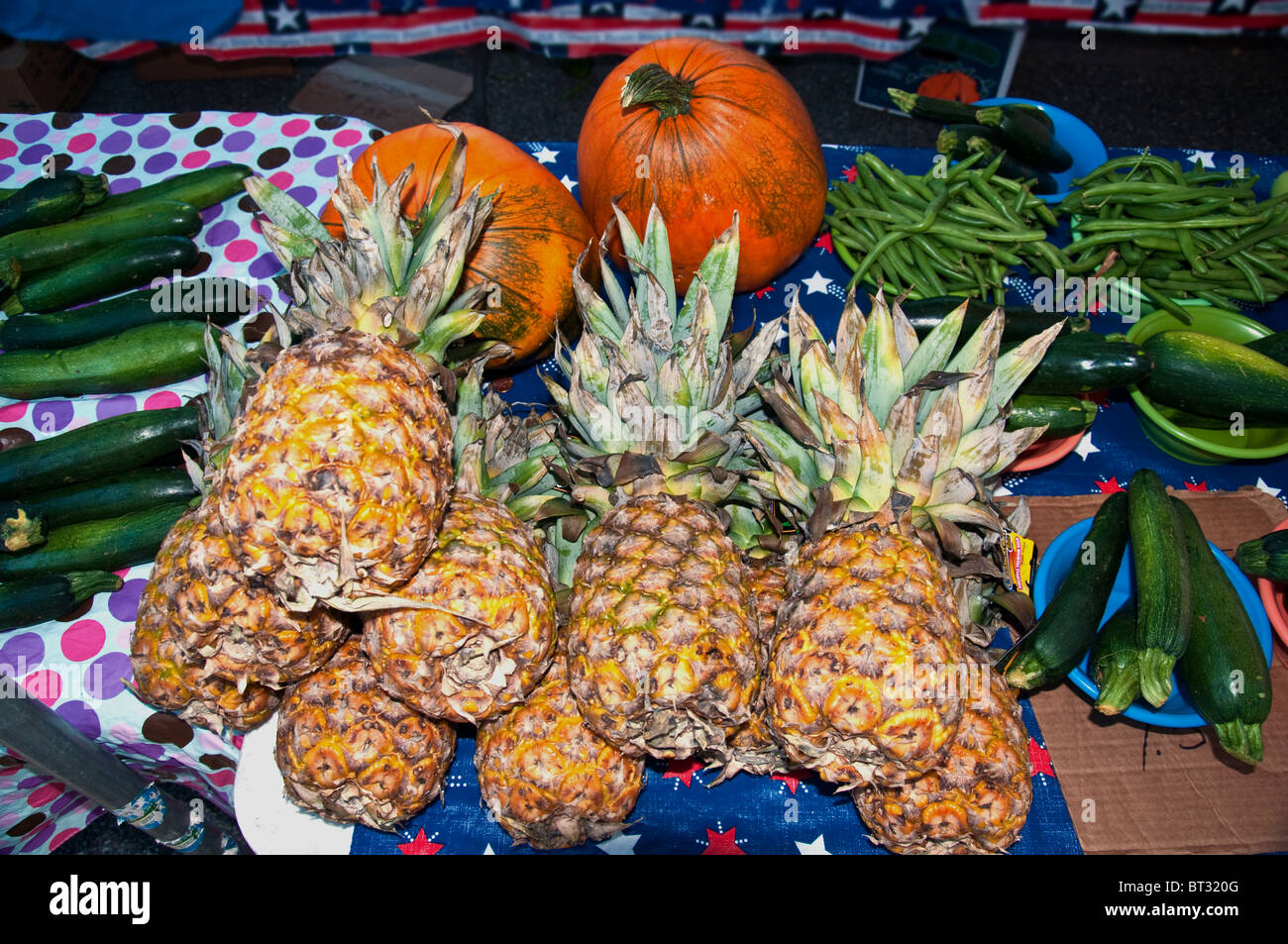 Colorful fall fruits and vegetables at the Farmer’s Market Stock Photo ...