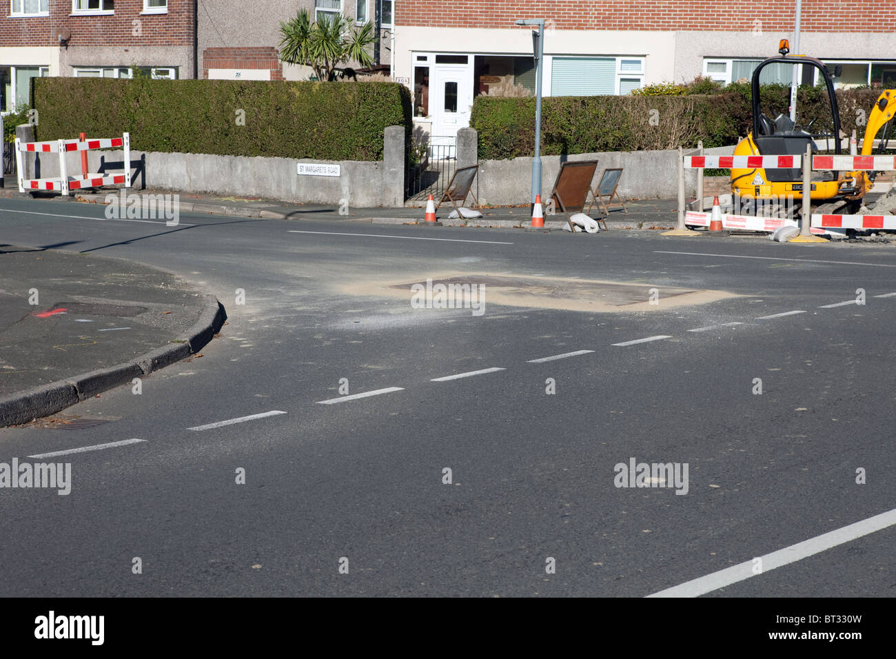 Temporary road surface repairs hi-res stock photography and images - Alamy