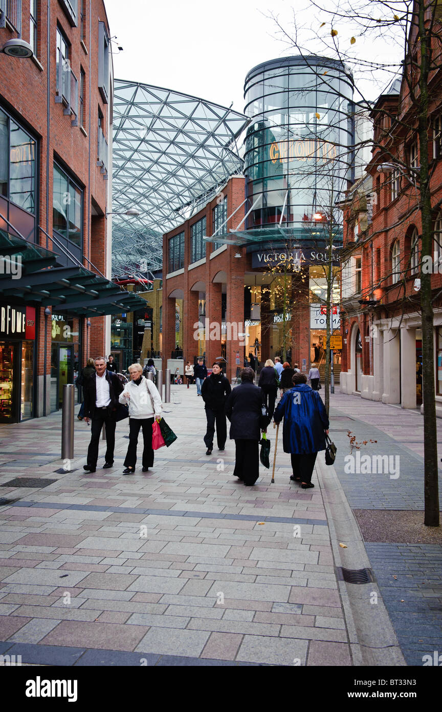 At the victoria square shopping centre hi-res stock photography and ...
