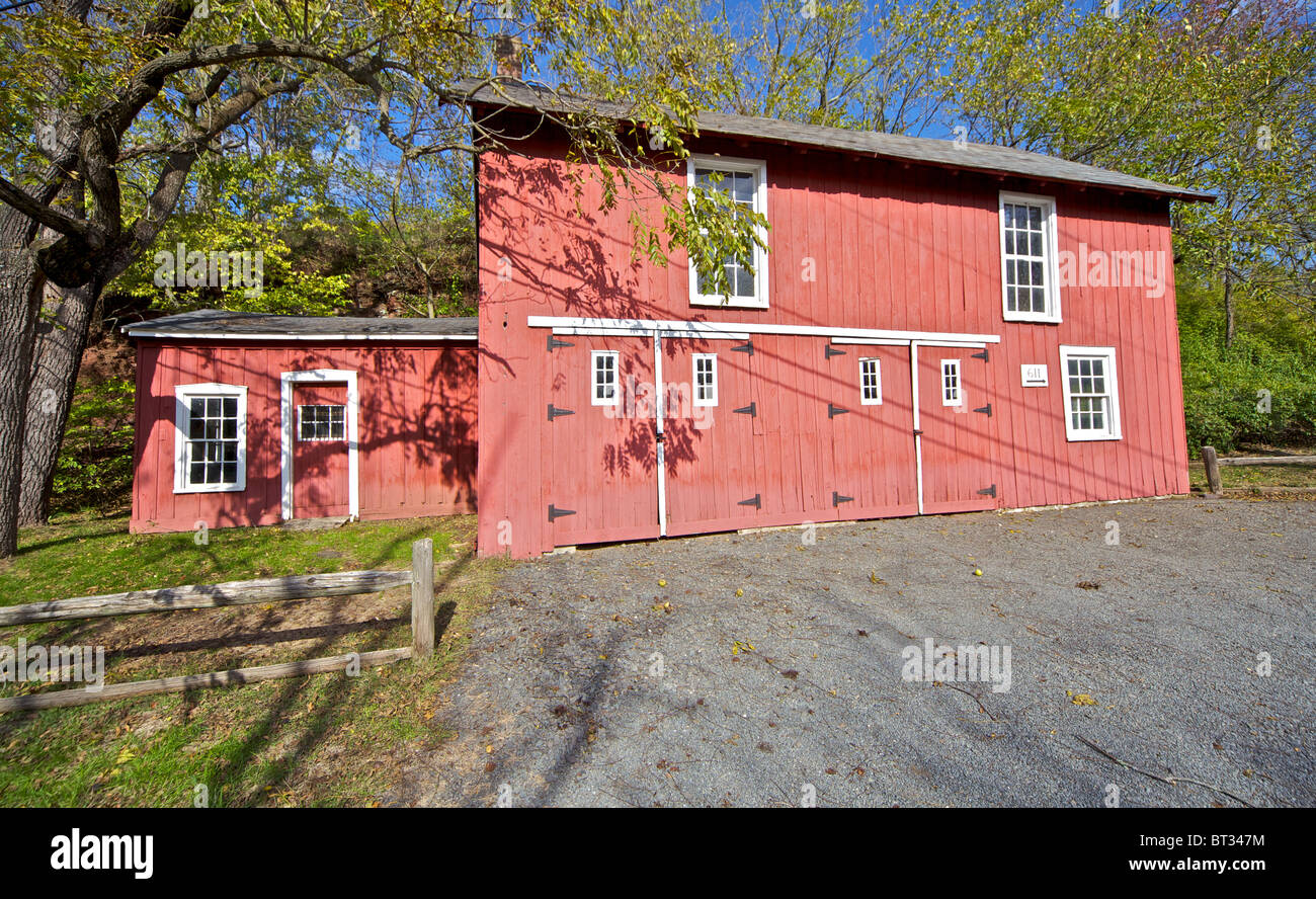 Red Barn of New Jersey Stock Photo - Alamy