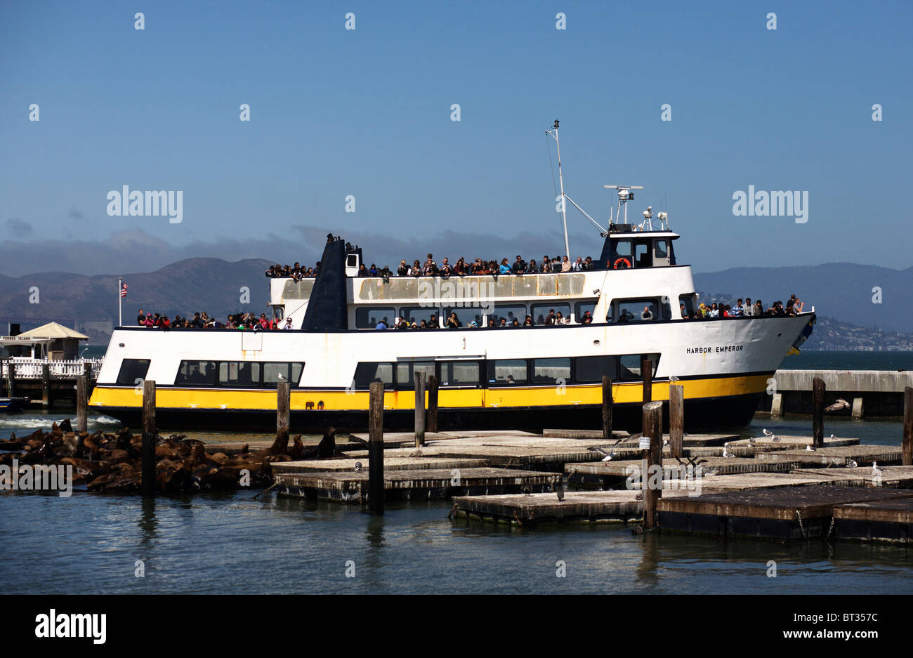 Ferries at Pier 39 in Fisherman's Wharf in San Francisco in California ...