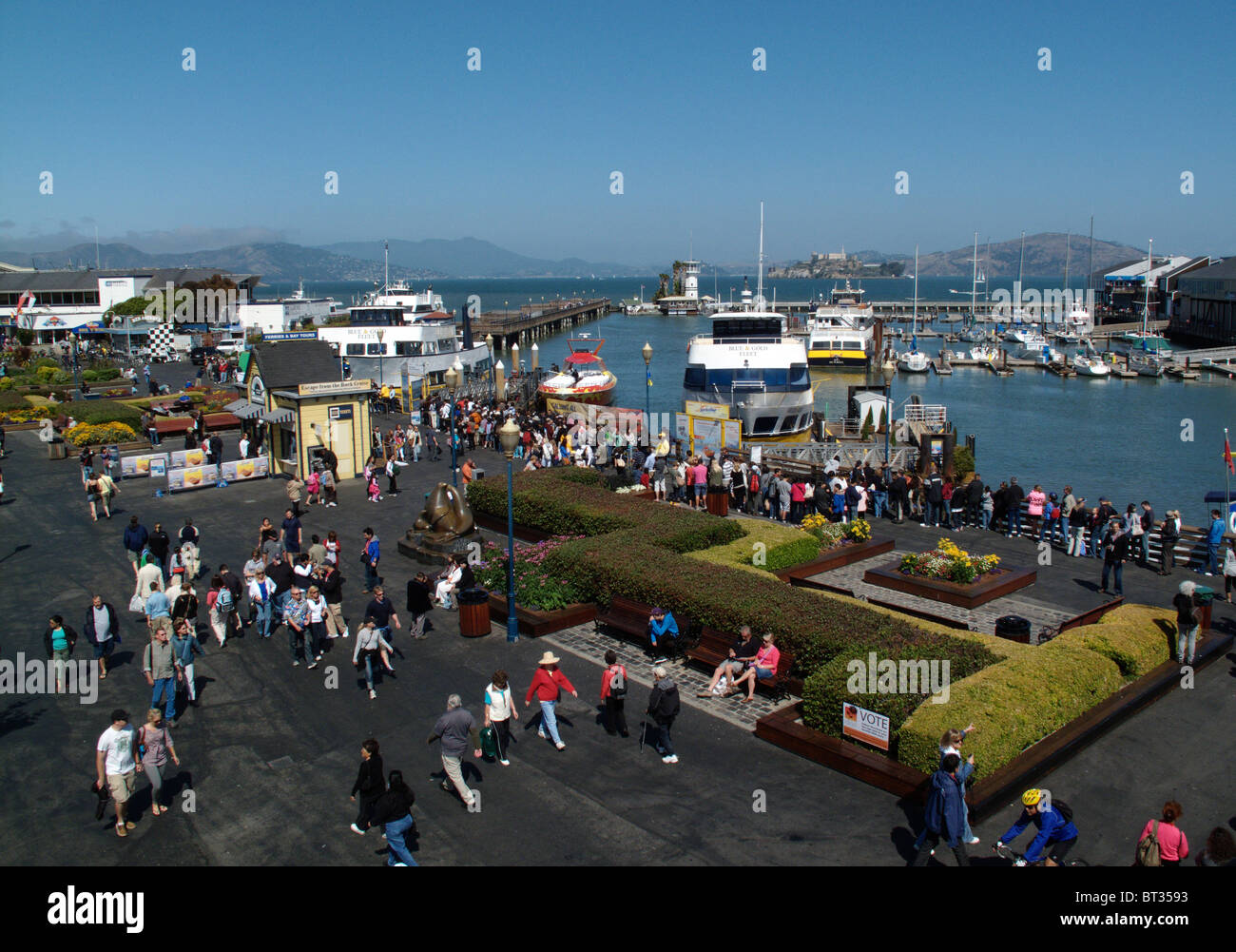 Ferries at Pier 39 in Fisherman's Wharf in San Francisco in California ...