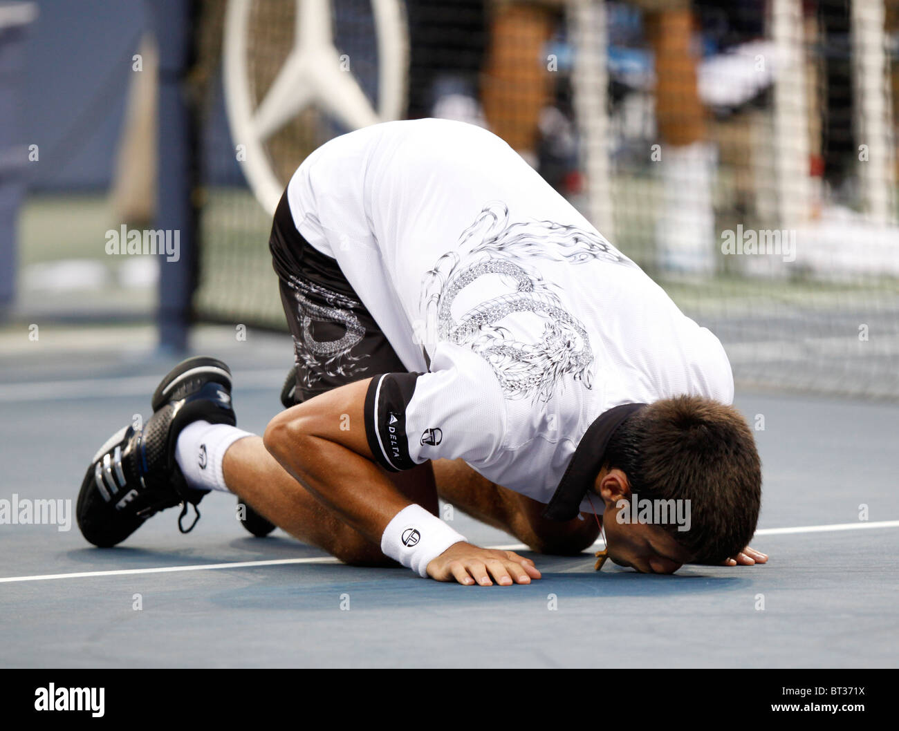 Novak djokovic center court hi-res stock photography and images - Alamy