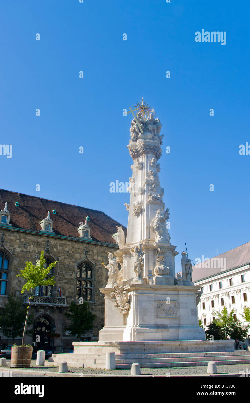 Pillar of the holy trinity hi-res stock photography and images - Alamy