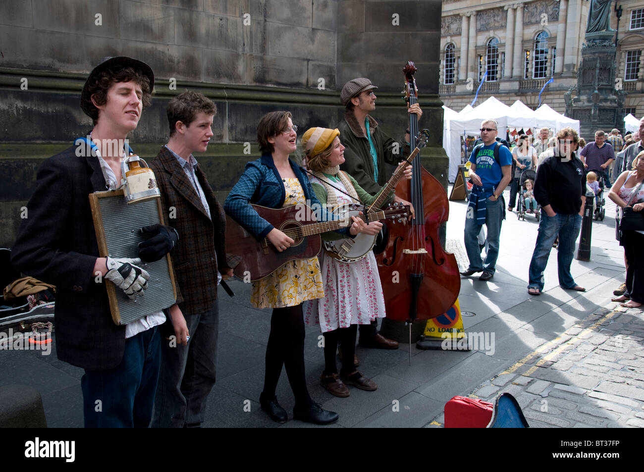 Jug band hi-res stock photography and images - Alamy