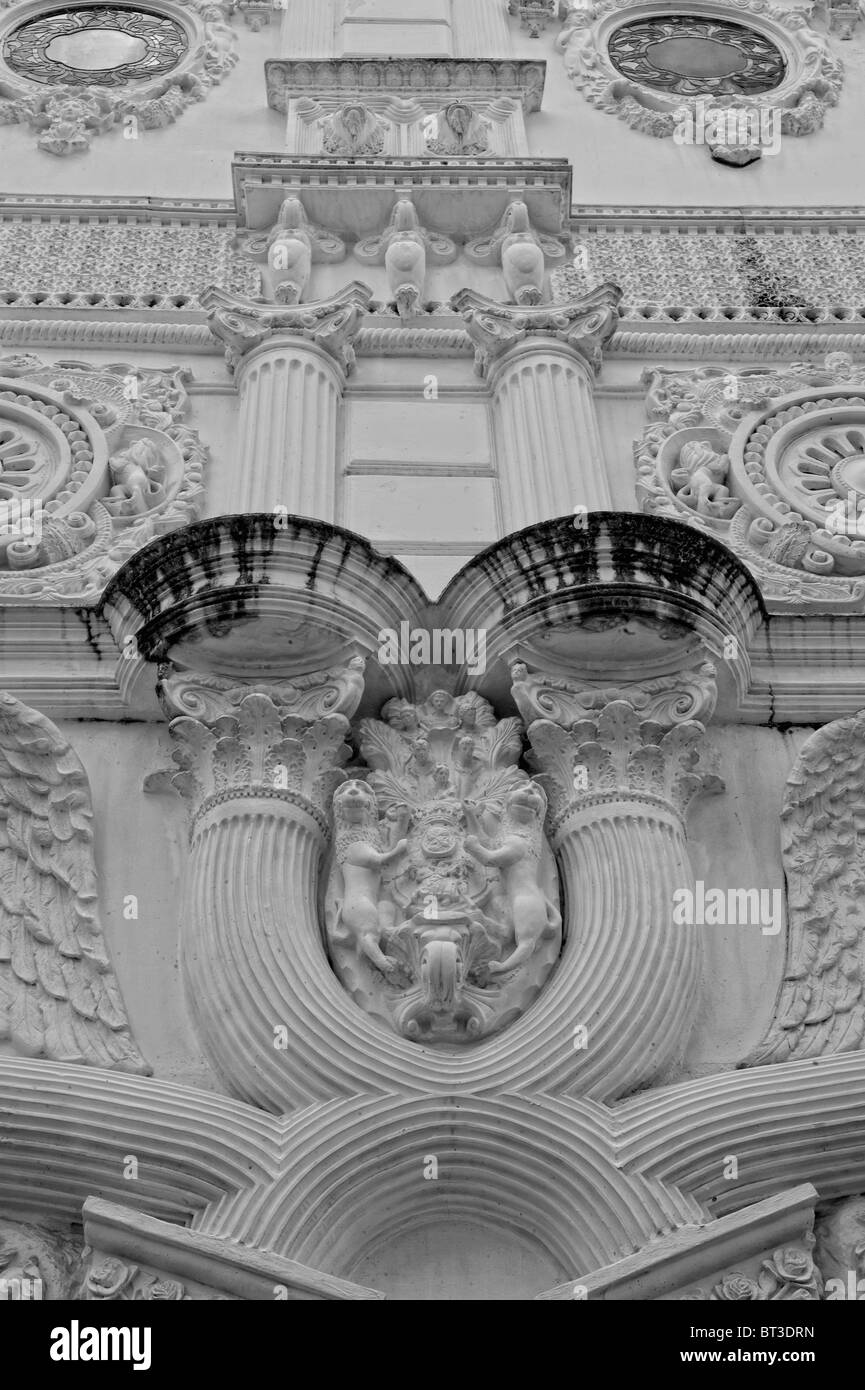 French rococo architecture hi-res stock photography and images - Alamy