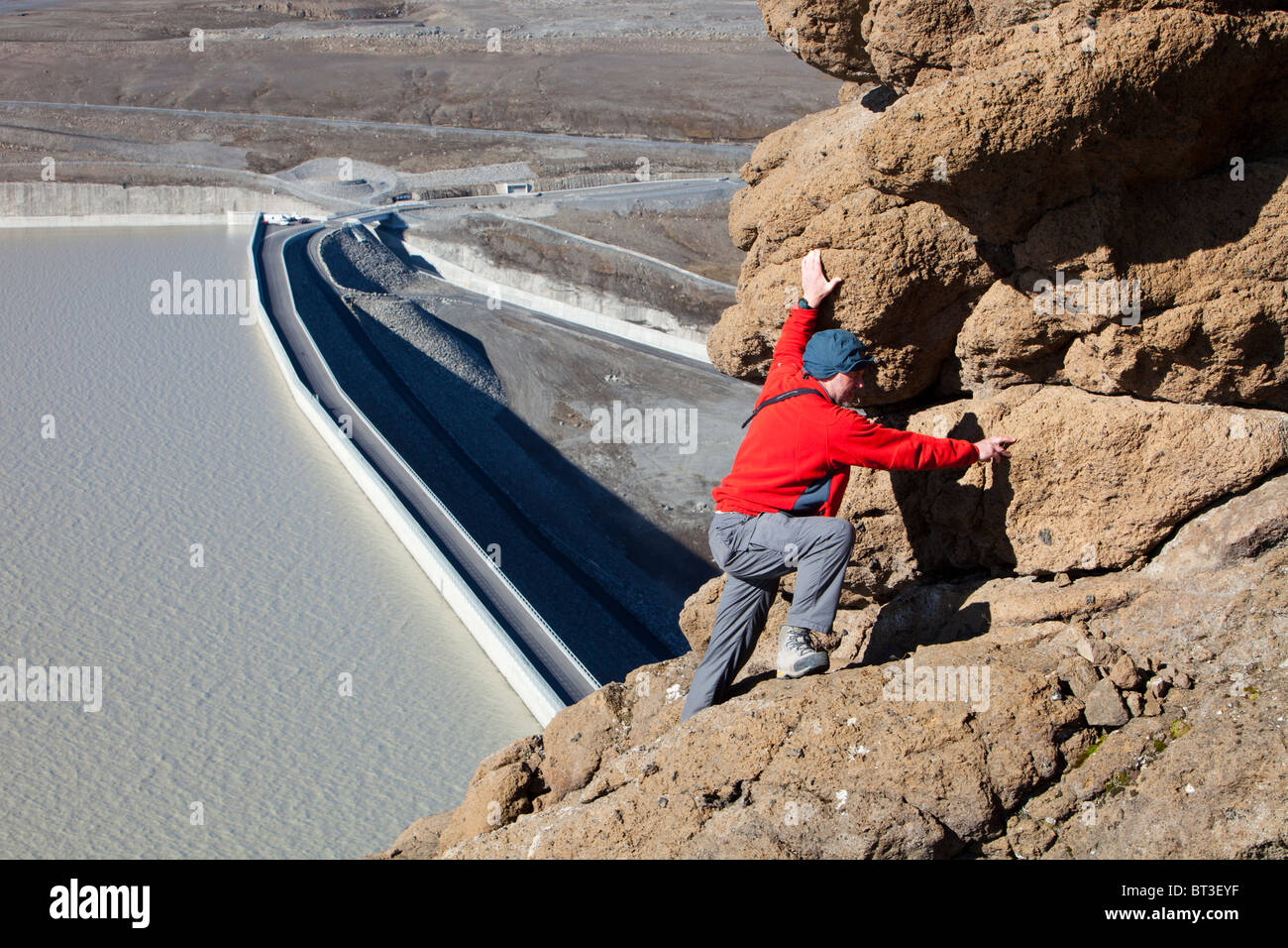 Karahnjukar dam and Halslon reservoir, a massive new contorversial ...