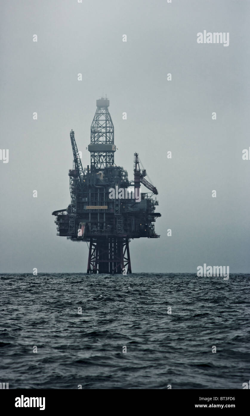Oil rig Ringhorne. Esso, Exxon. North Sea, Norway Stock Photo - Alamy