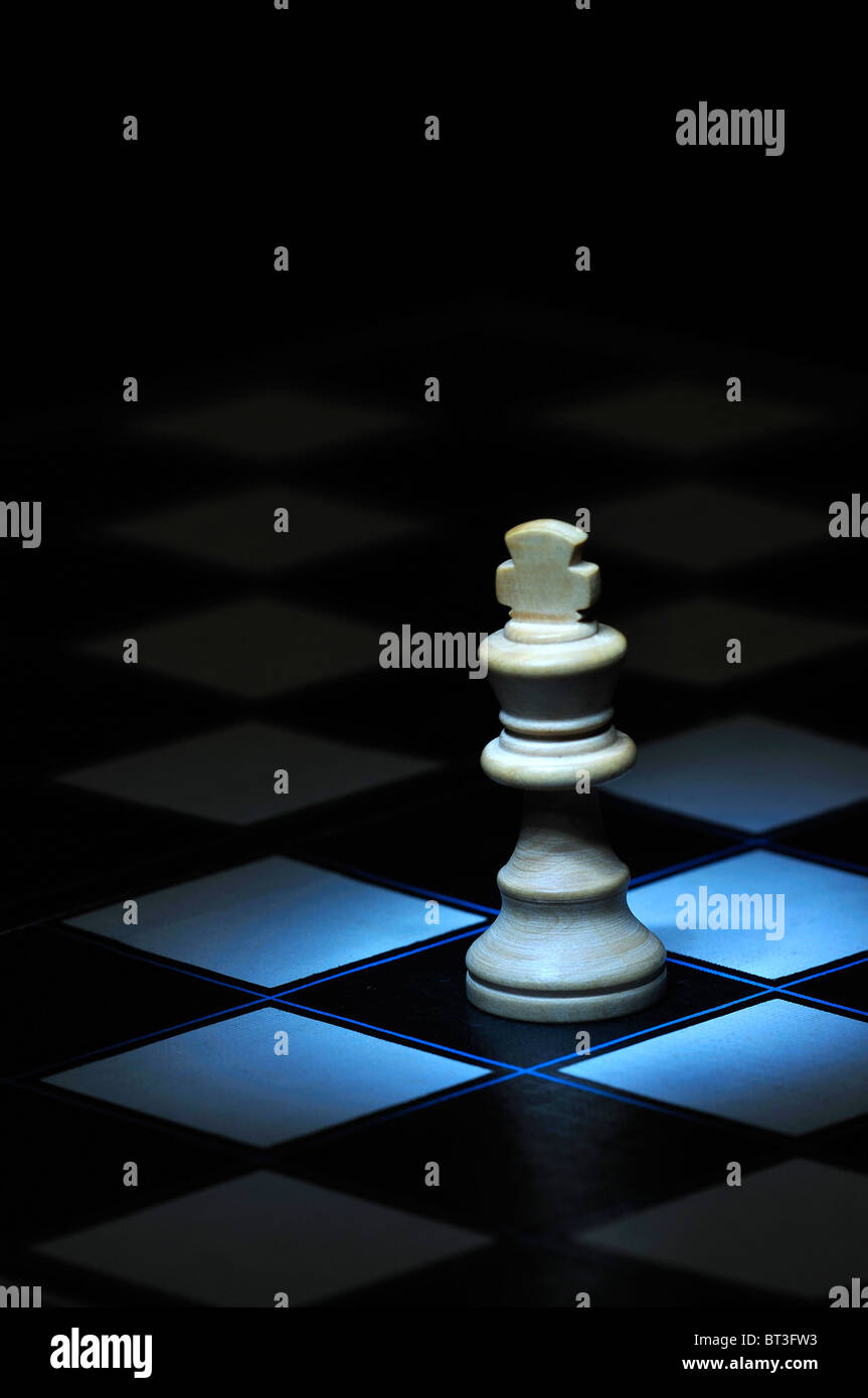 Chess piece game board hi-res stock photography and images - Alamy
