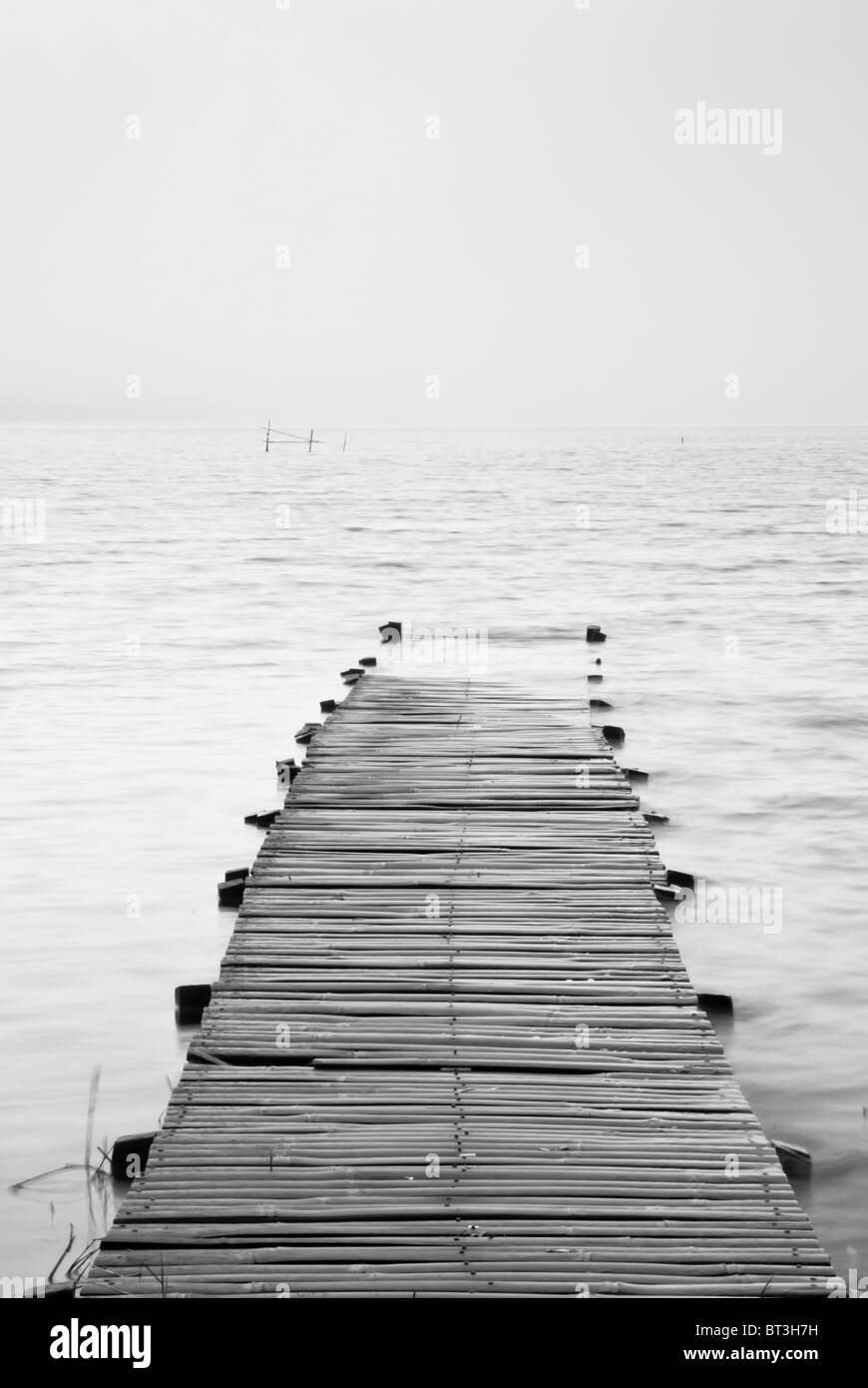 Black and white lakeside pier hi-res stock photography and images - Alamy