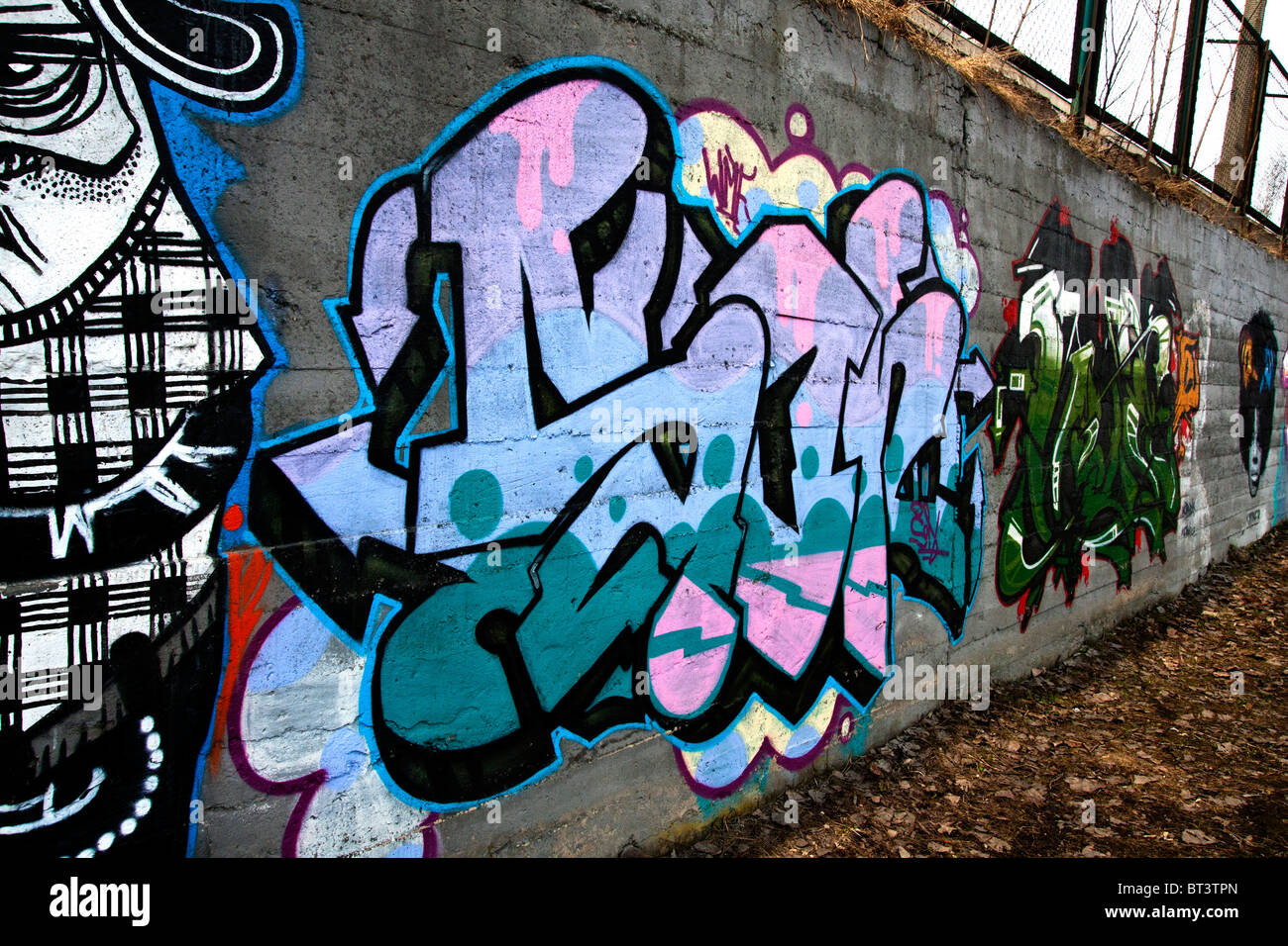 Comics graffiti hi-res stock photography and images - Alamy