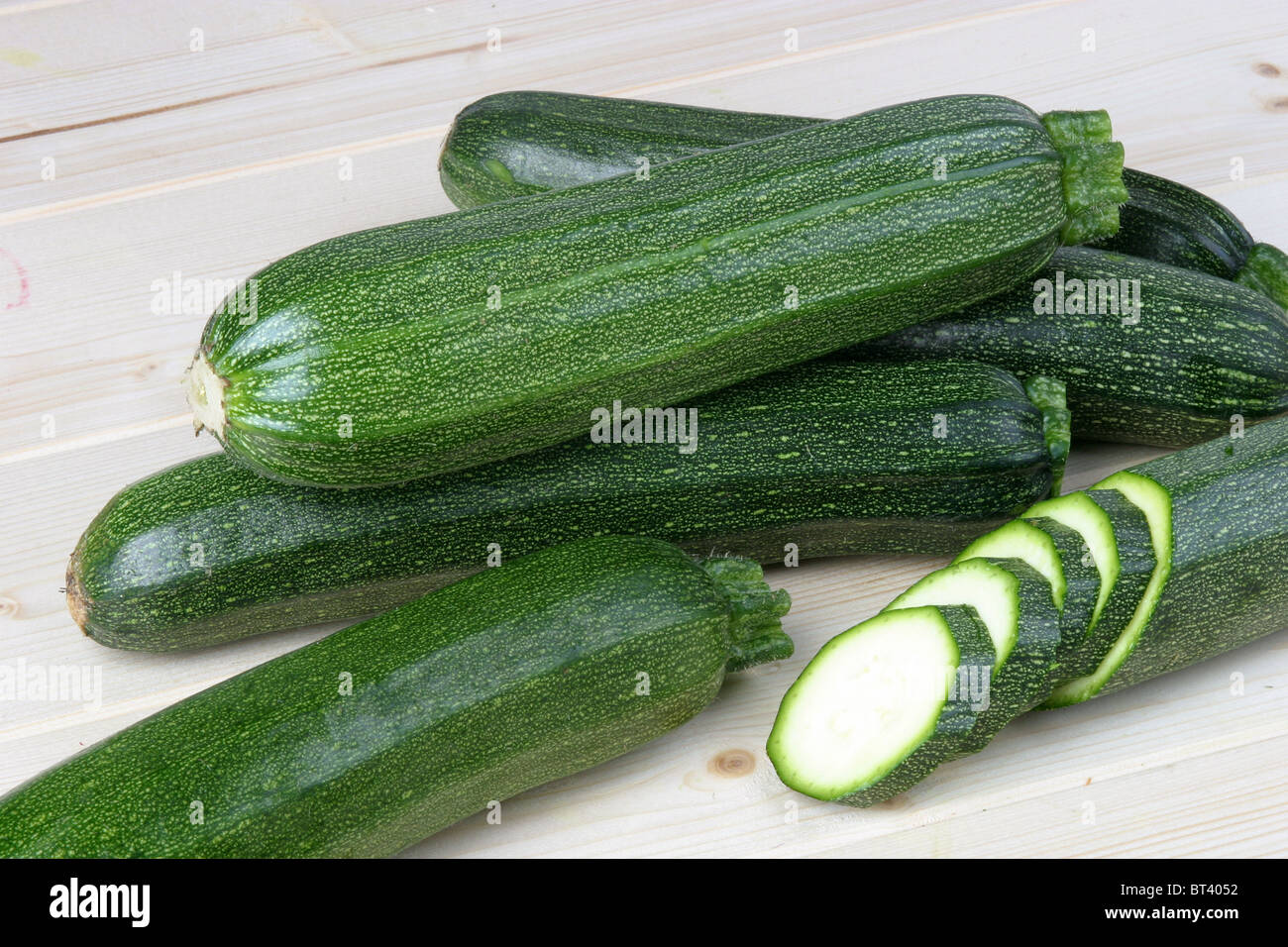 Courgettes hi-res stock photography and images - Alamy