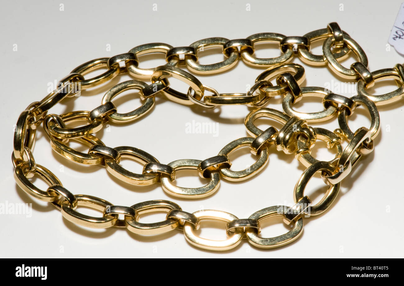 gold jewelry chain Stock Photo - Alamy