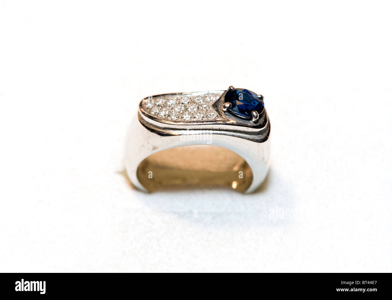 Money gold diamonds hi-res stock photography and images - Alamy