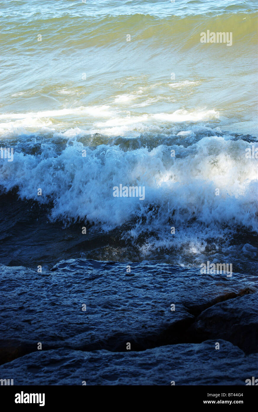 Lake Ontario blue sky sunshine Stock Photo - Alamy