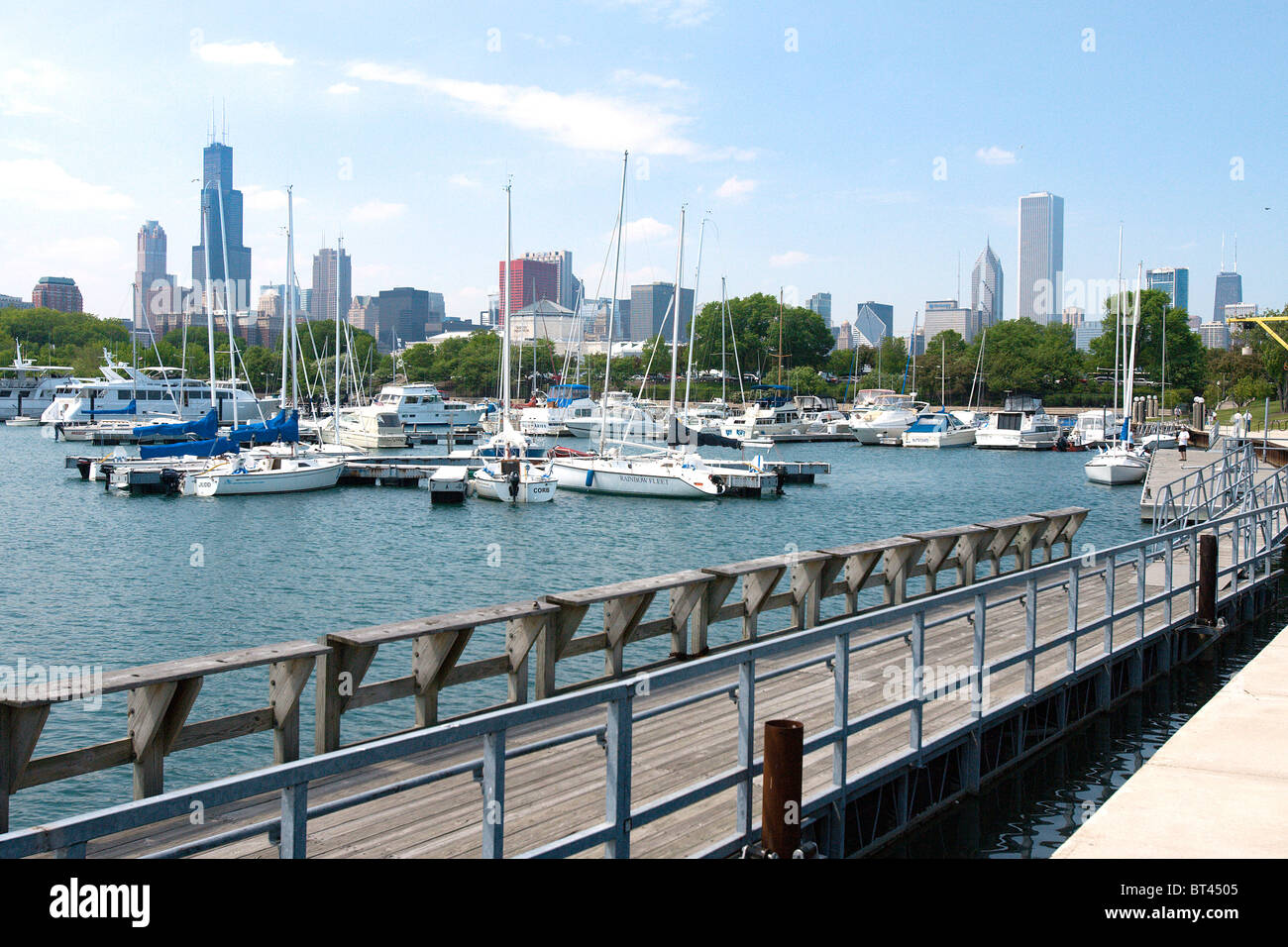 Burnham Park Yacht Harbor near Lakeshore Drive, Chicago, Ilinois ...