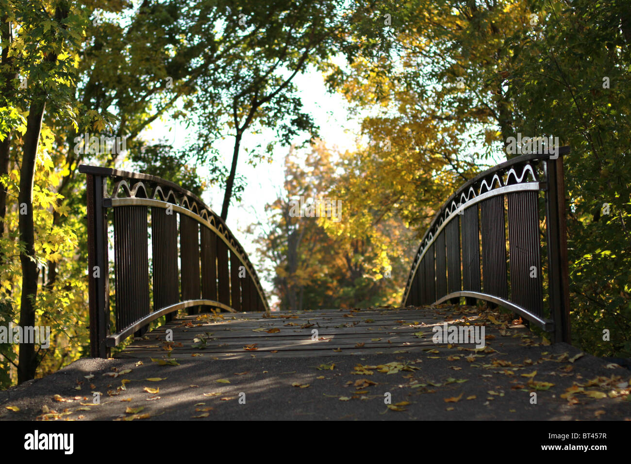 Creek and a foot bridge hi-res stock photography and images - Alamy