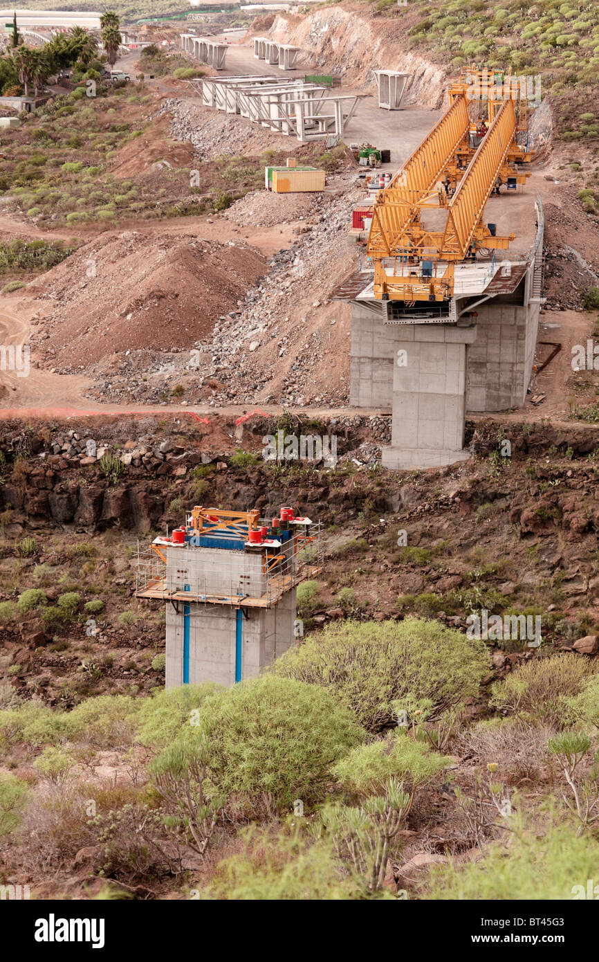 Bridge over ravine hi-res stock photography and images - Alamy