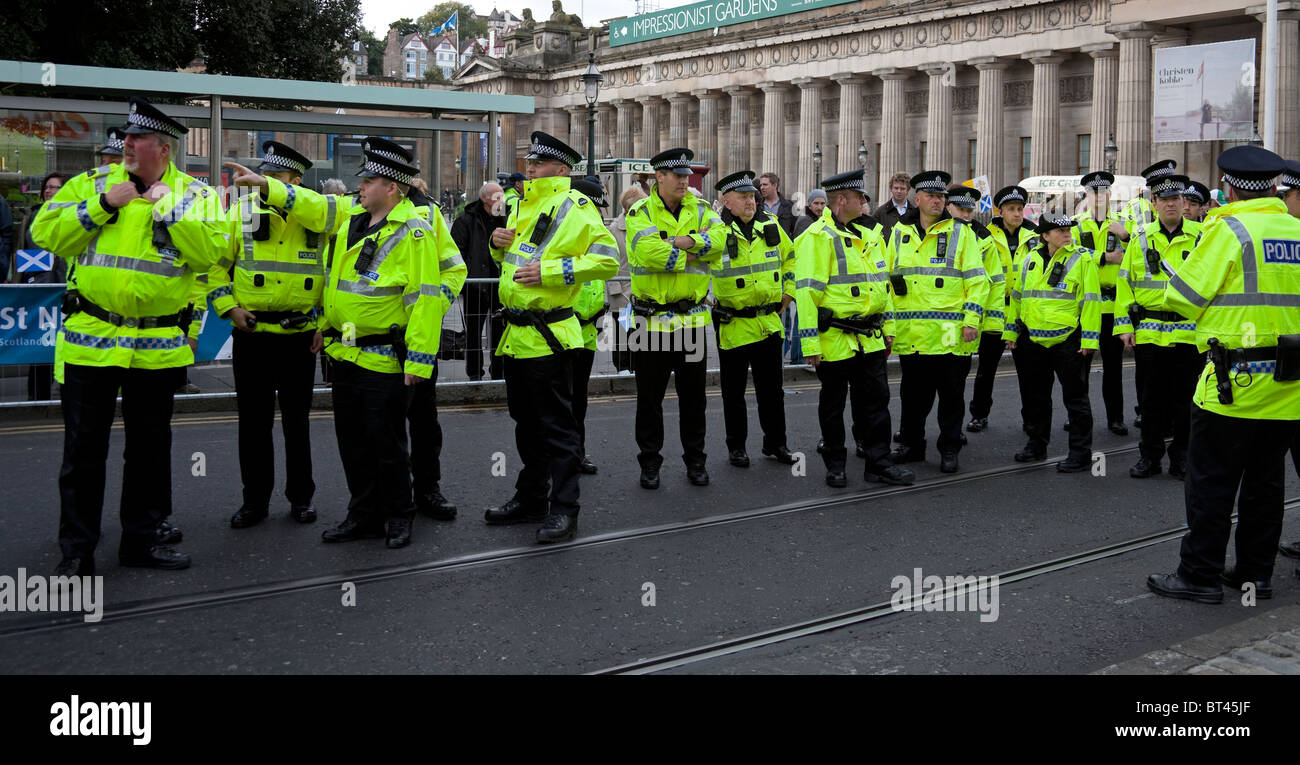 Police Scotland Edinburgh patrol streets UK, Europe Stock Photo - Alamy