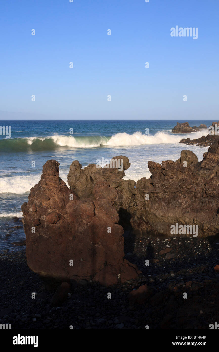 Rough seas and rocks hi-res stock photography and images - Alamy