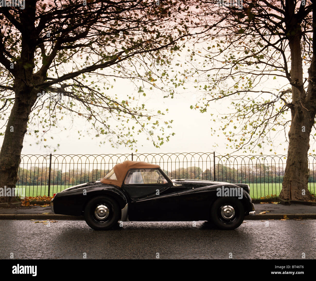 Triumph tr2 sports car hi-res stock photography and images - Alamy