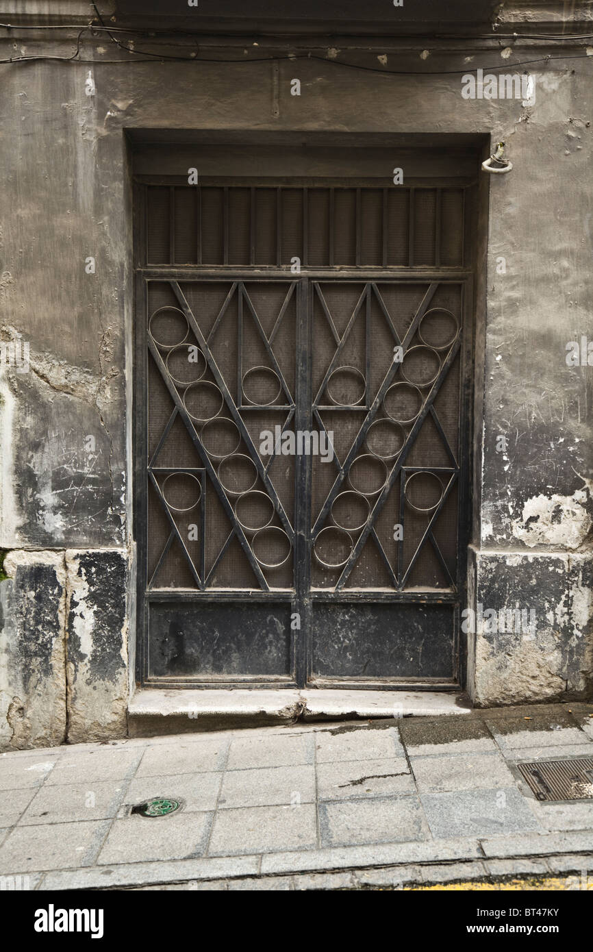 Old damaged gate hi-res stock photography and images - Alamy