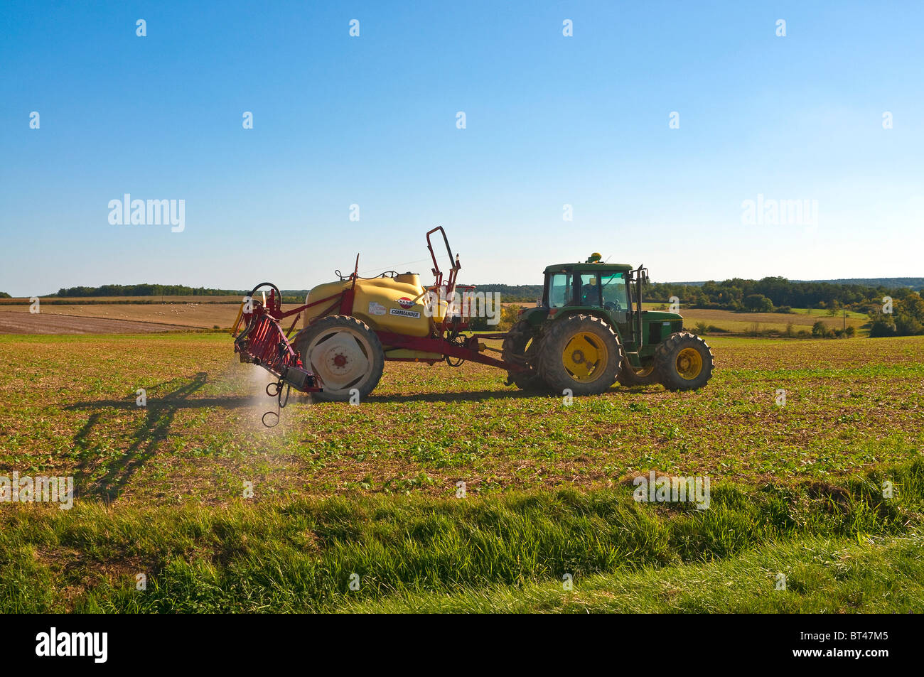 Hardi Commander crop sprayer behind John Deere 6400 tractor - France ...