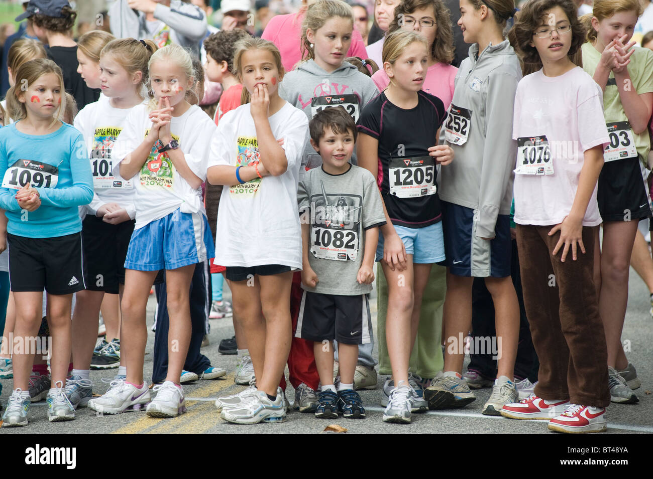 Starting line race children hi-res stock photography and images - Alamy