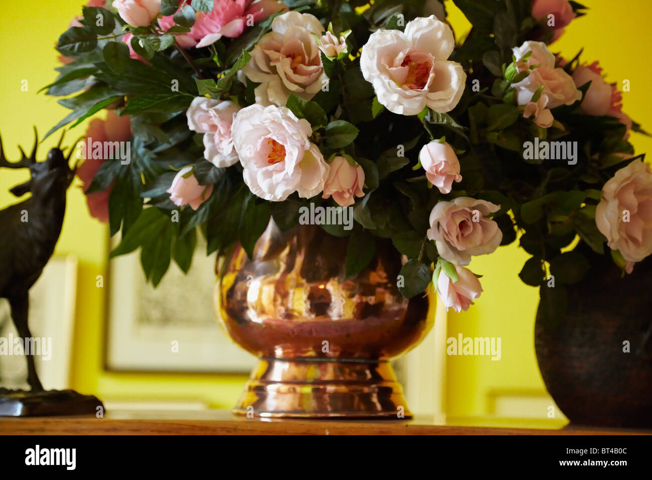 Copper colored flowers hi-res stock photography and images - Alamy