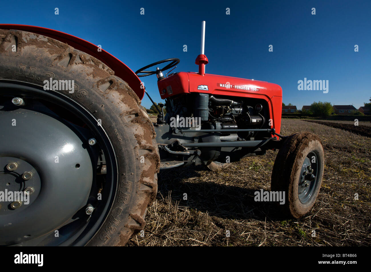 Massey ferguson 35 tractor hi-res stock photography and images - Alamy