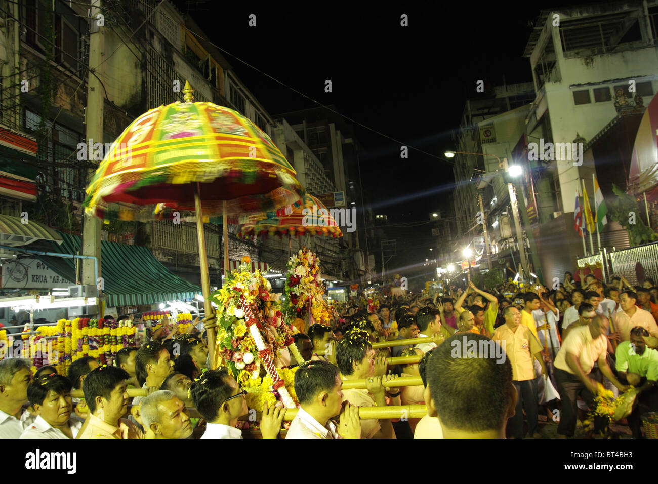 Vasanta Navaratri Hindu festival at Sri Mariamman Temple , Bangkok ...