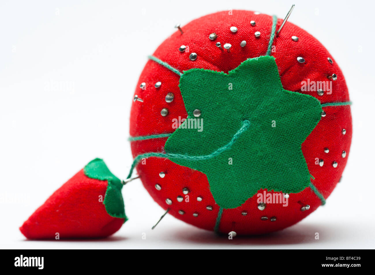 Sewing Needle Pin Cushion Stock Photo - Alamy