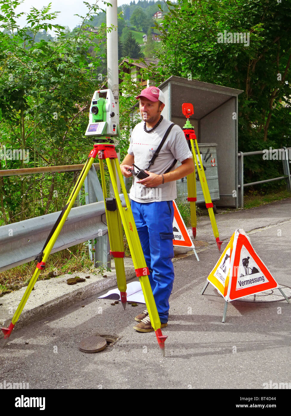 Engineers Transit Level