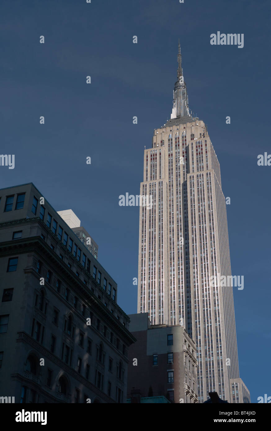 Empire state building from 34th street hi-res stock photography and ...