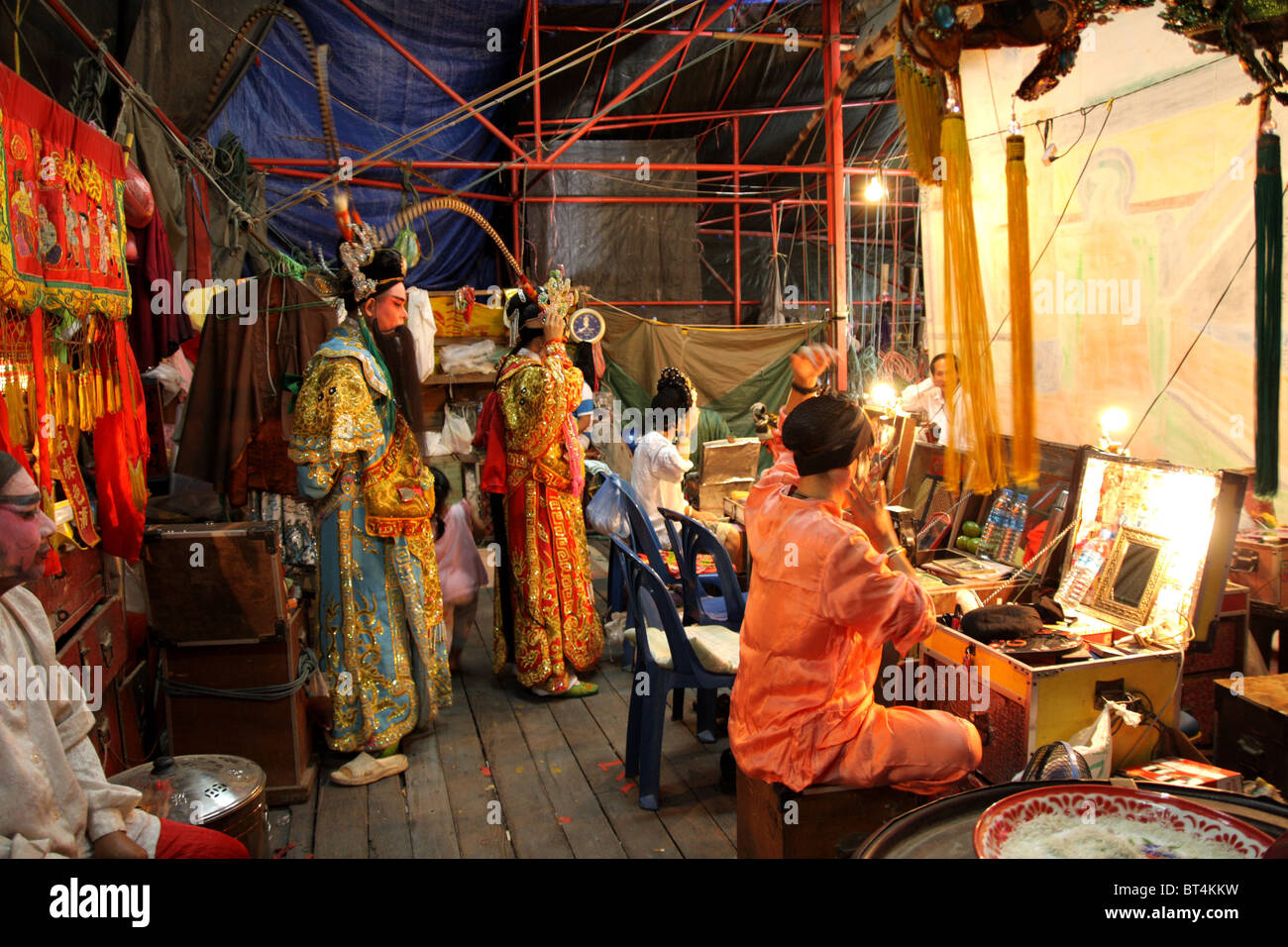 Back stage hi-res stock photography and images - Alamy