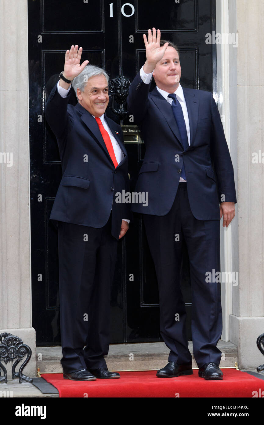 President Sebastian Pinera and Prime Minister David Cameron outside 10 ...