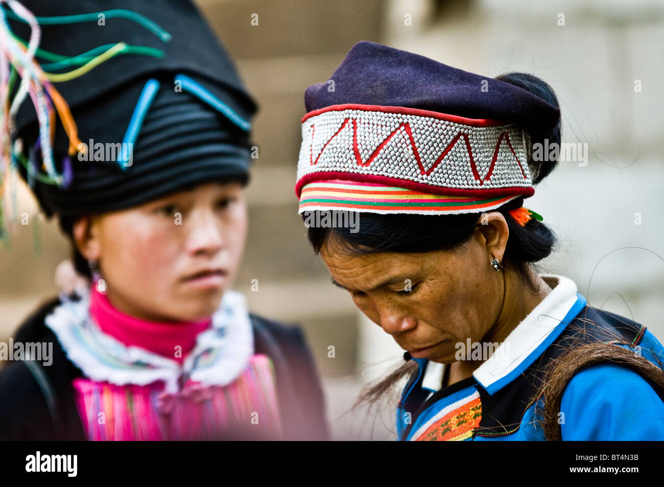 Tribal face hi-res stock photography and images - Alamy