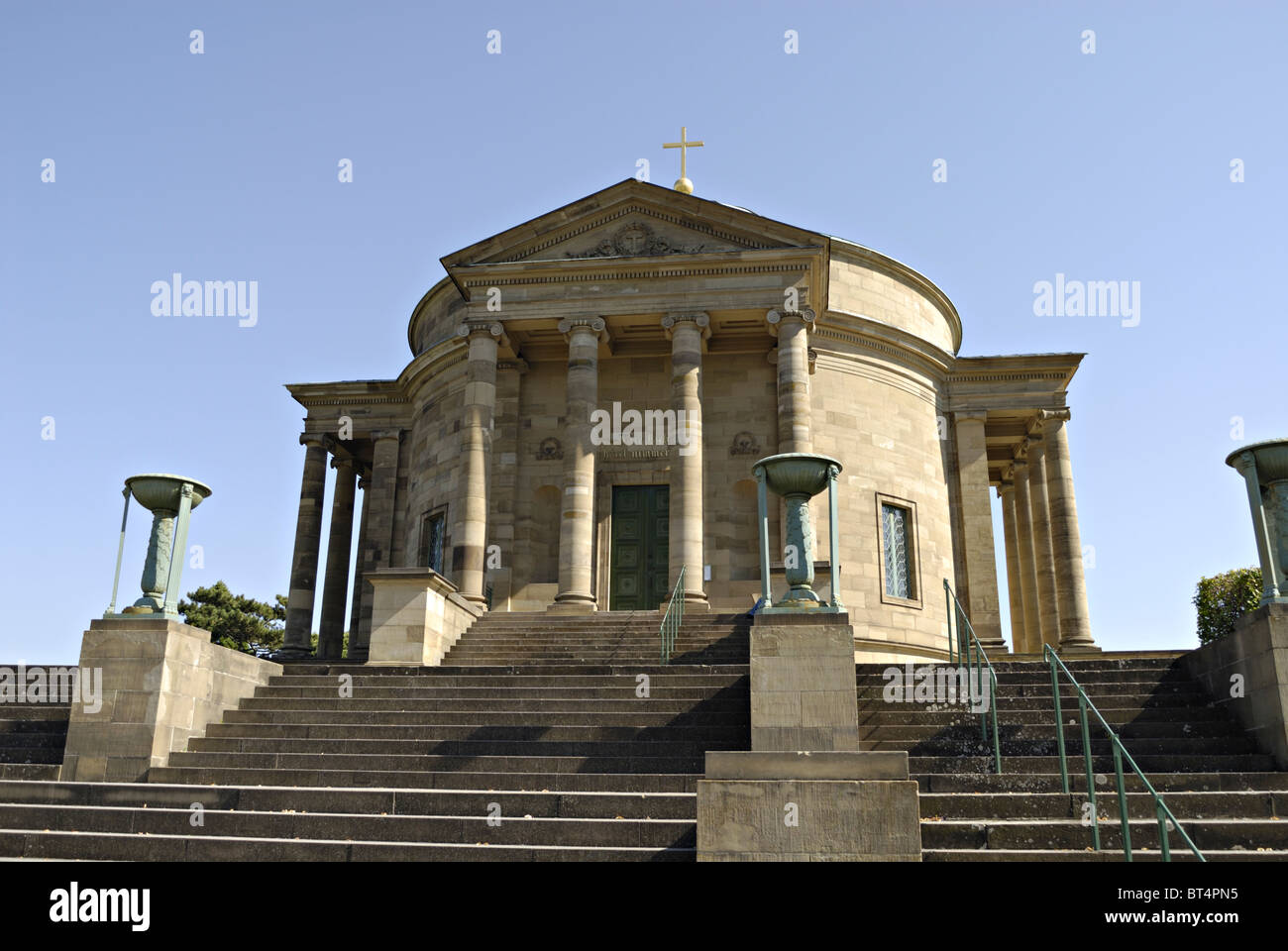 Sepulchral hi-res stock photography and images - Alamy