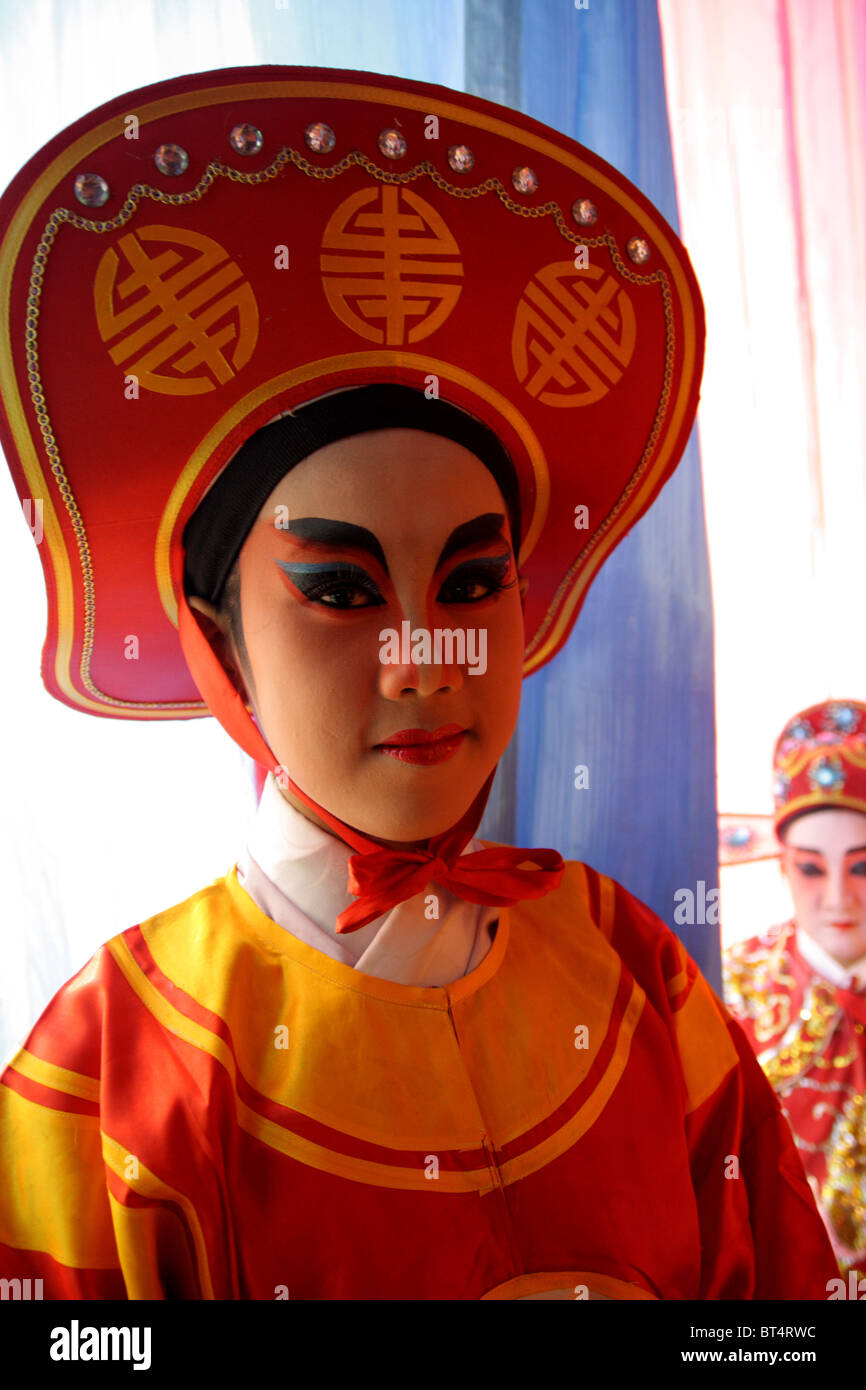 Portrait of Chinese Opera Performer Stock Photo - Alamy